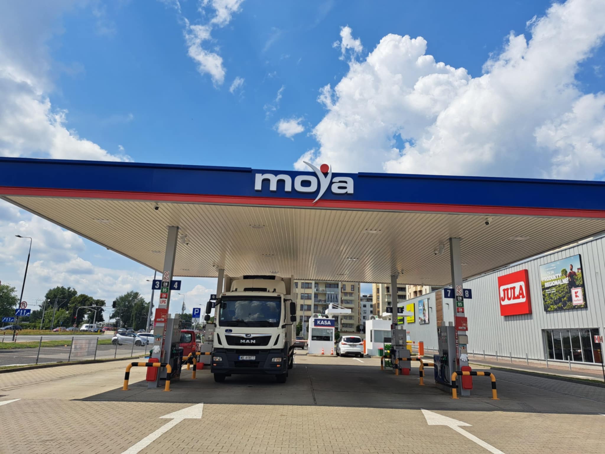 Nowa stacja paliw MOYA przy Pasażu Górczewska. Super promocje z okazji otwarcia!